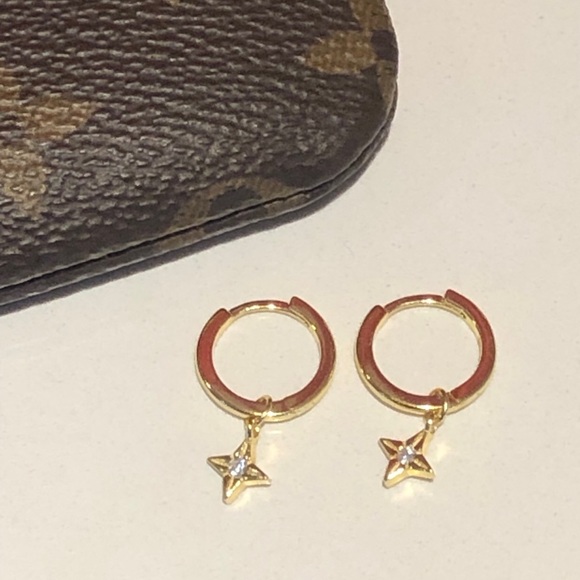 Delicateliving | Jewelry | Mini Clover Flower Earrings 8k Goldsterling ...